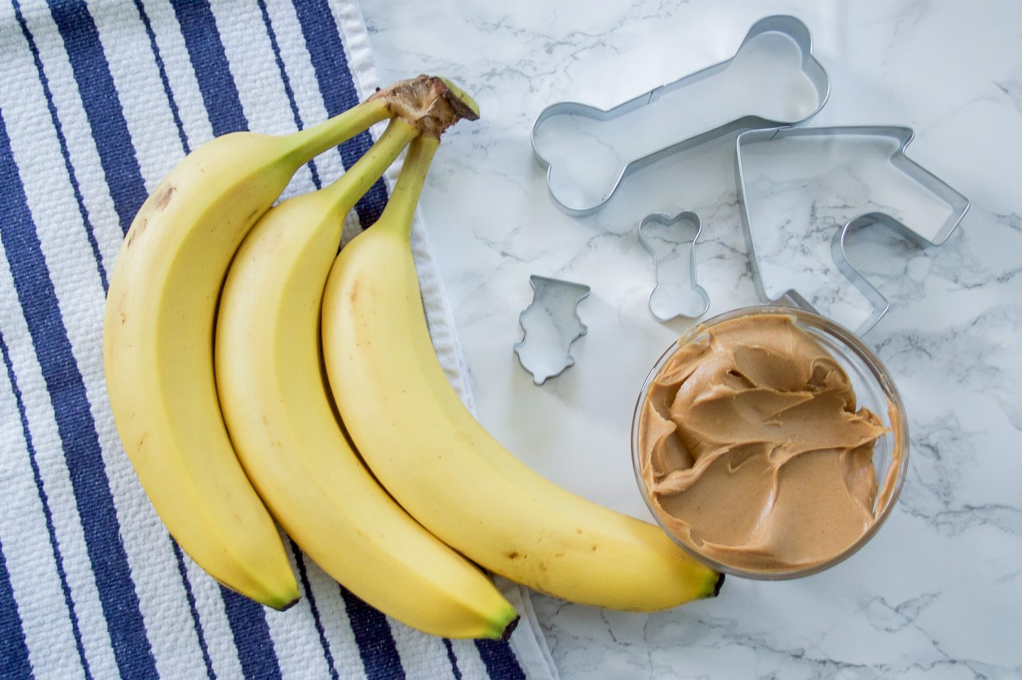 Healthy Peanut Butter & Banana Dog Treats - Simply Nicole